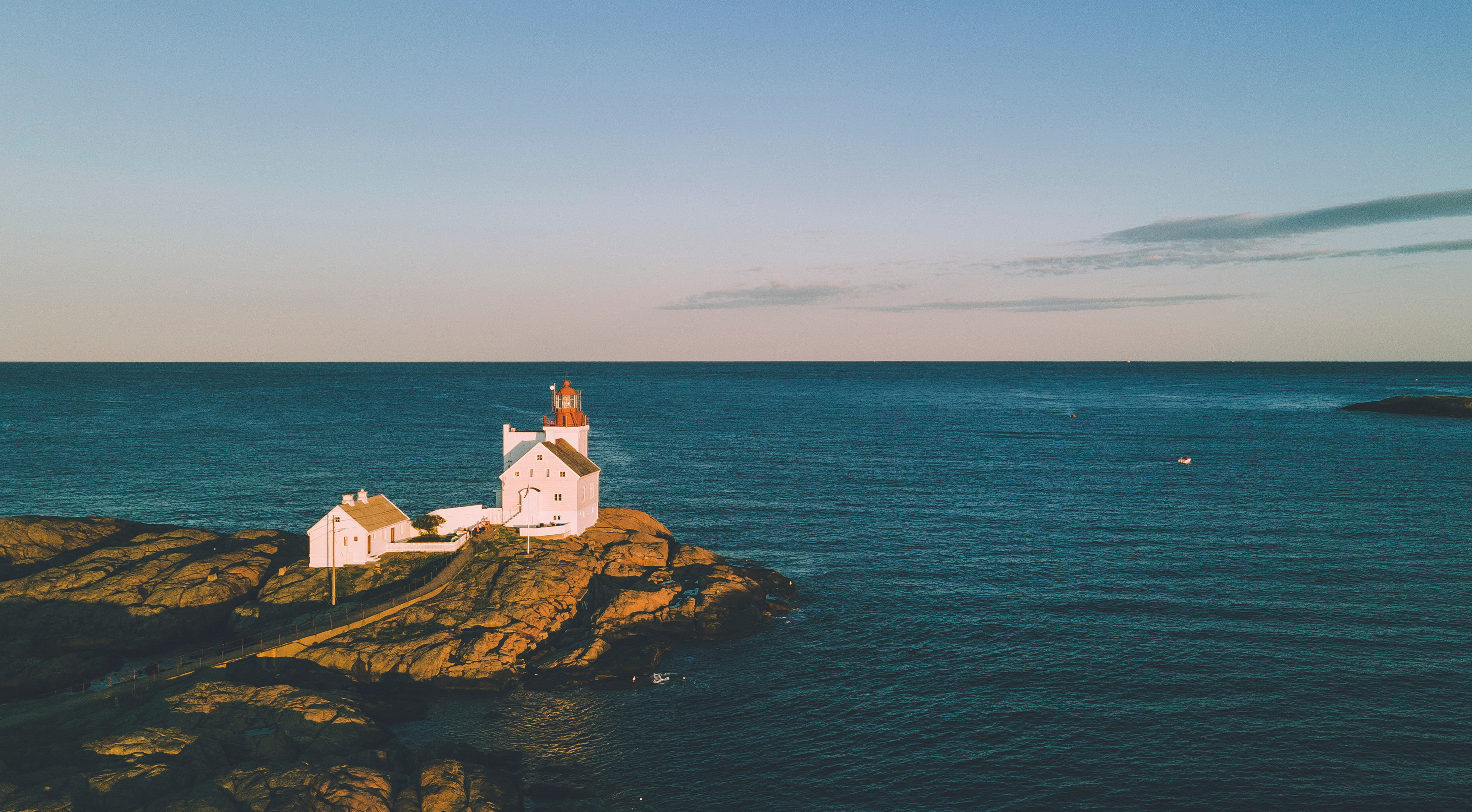 Three Stunning DNT Lighthouses - DNT