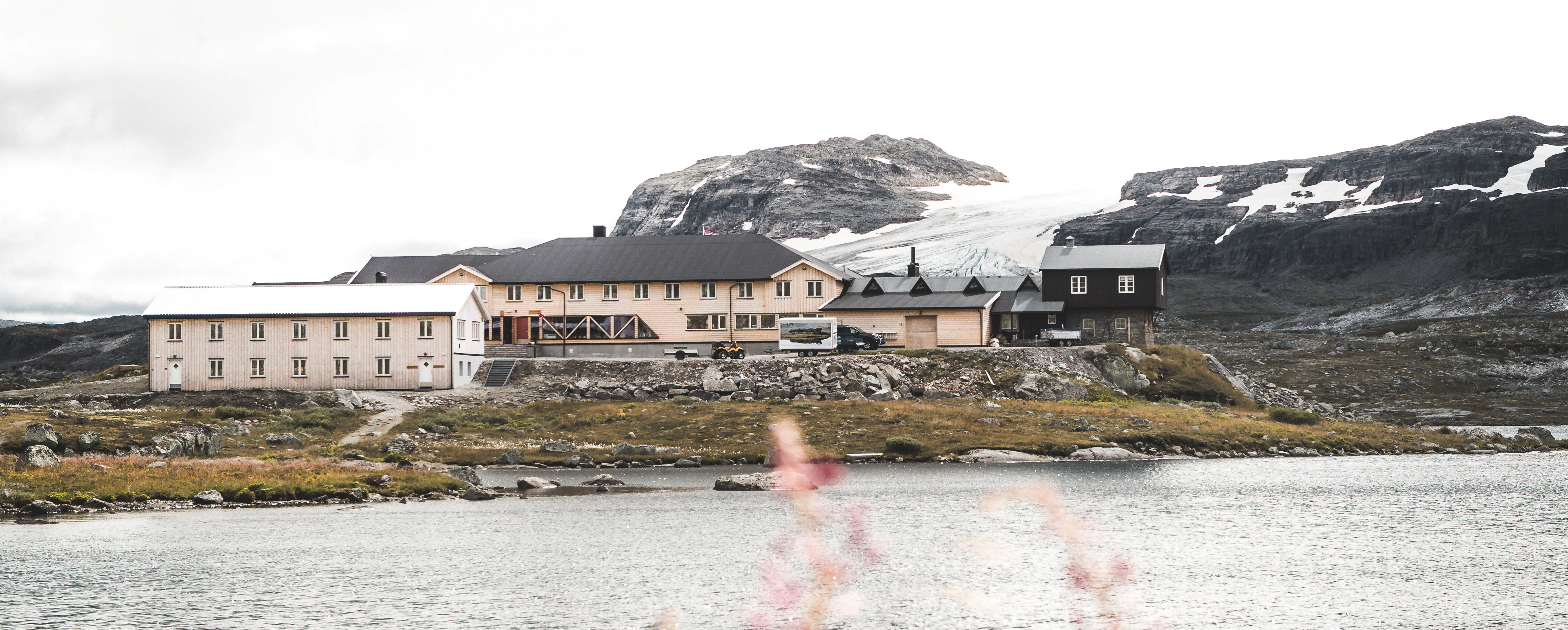 Stay at Finsehytta in Skarvheimen - DNT